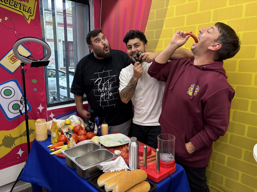 ¡Celebramos el Día del Completo con un torneo en vivo! Otakin nos ...